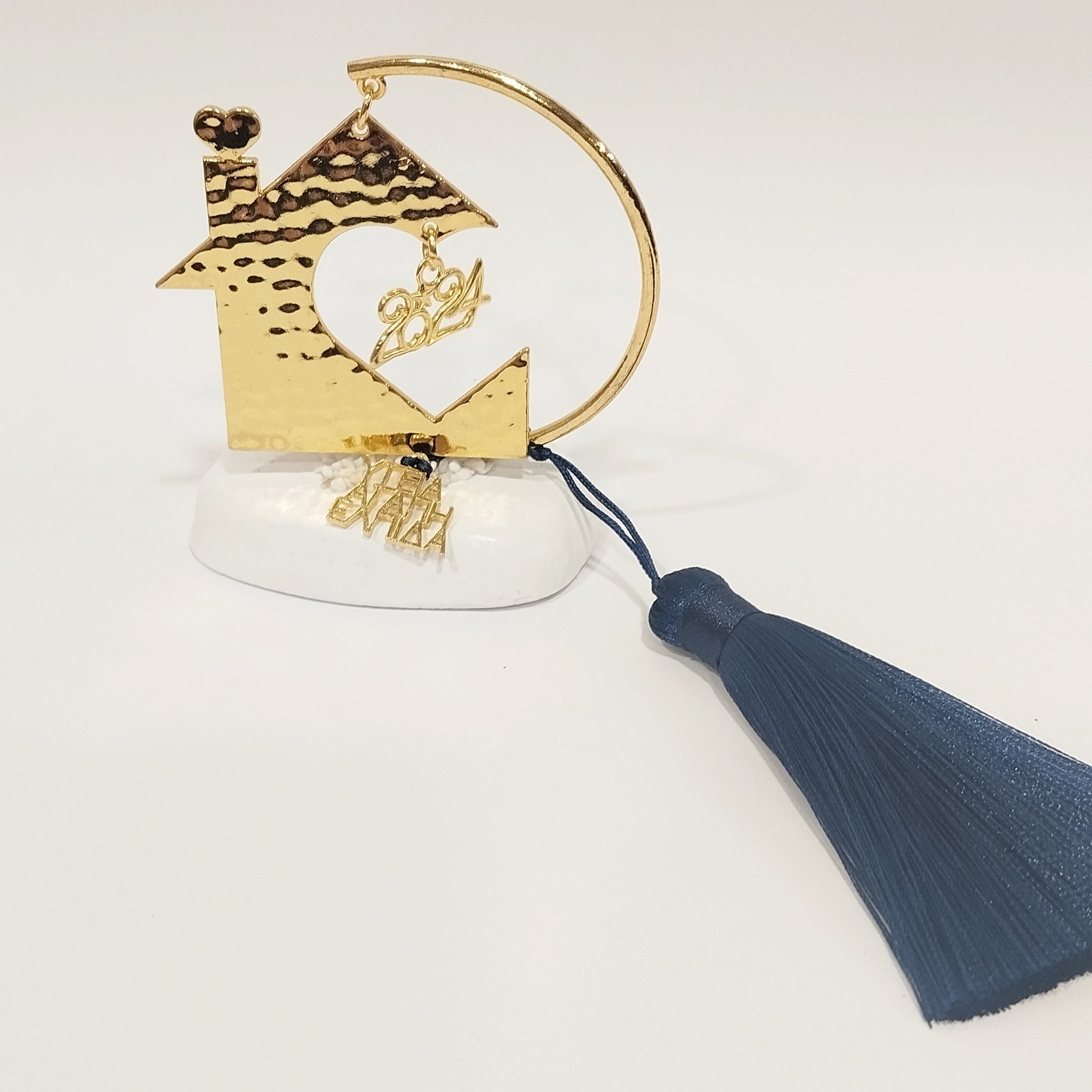 House Table Charm 2024 – Bouqueto